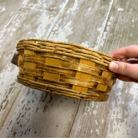 Pyrex | Kitchen | Vintage Pyrex Casserole Dish Holder Wicker Round ...